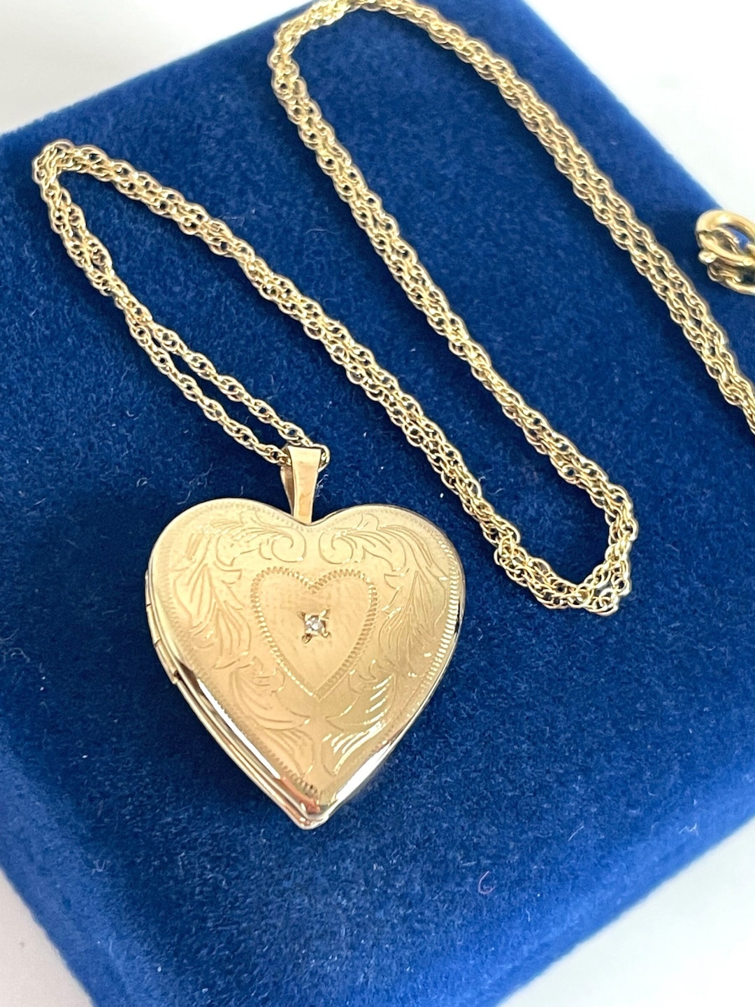 Vintage 14K Gold Filled Heart Locket With Stone and Etched Heart Leaves ...