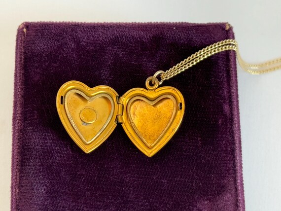 Vintage 10K Gold Filled Etched Heart Locket - Patriot… - Gem