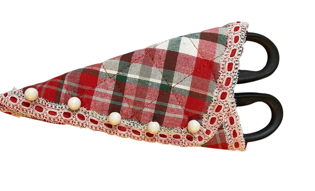 Scissors Caddy in Red, Green and White With Vintage Buttons - Etsy