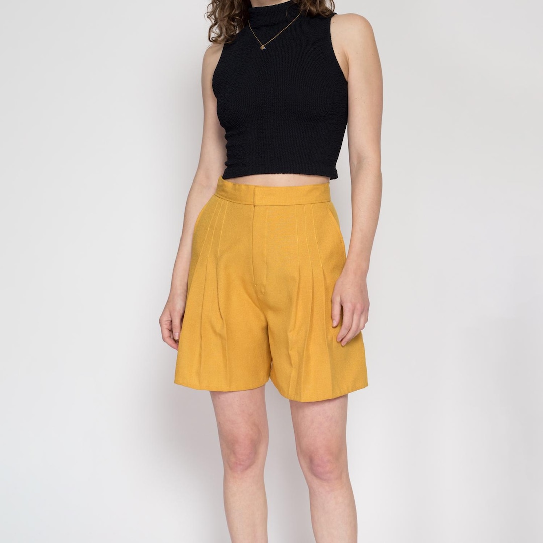 Medium 80s Mustard Yellow Pleated Shorts 28" | Vintage High Waisted ...