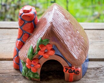 Toad house | Etsy