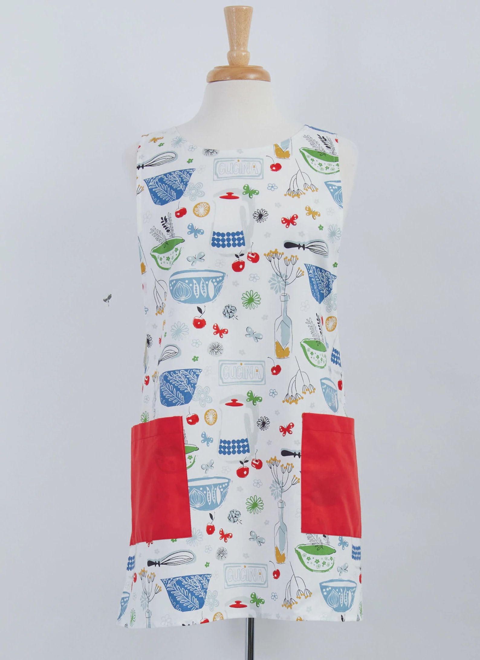 Sewing Pattern for Women's Aprons, Pullover Apron, Gardening Apron ...