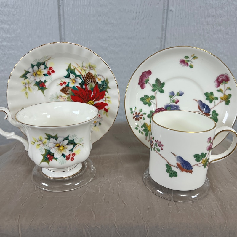 Yuletide Royal Albert - Etsy