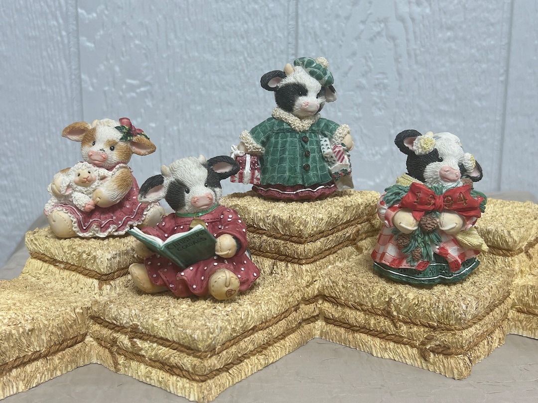 Mary's Moo Moo Collectible Figure | Christmas Figurines Choice: Merry ...
