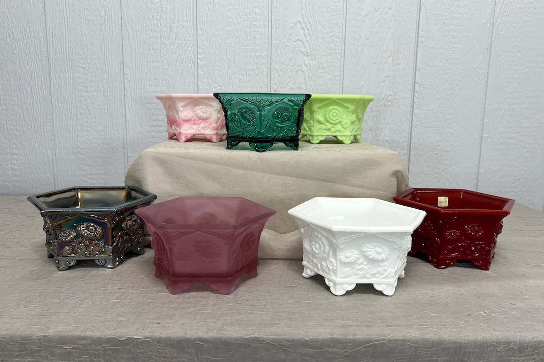 Vintage Fenton Art Glass Hexagon Planter W/raised Chrysanthemum Flower ...