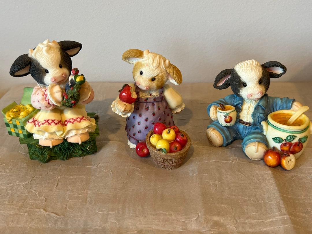 Mary Moo Moo's Collectible Figure Choose From: Cow-lecting Deere ...