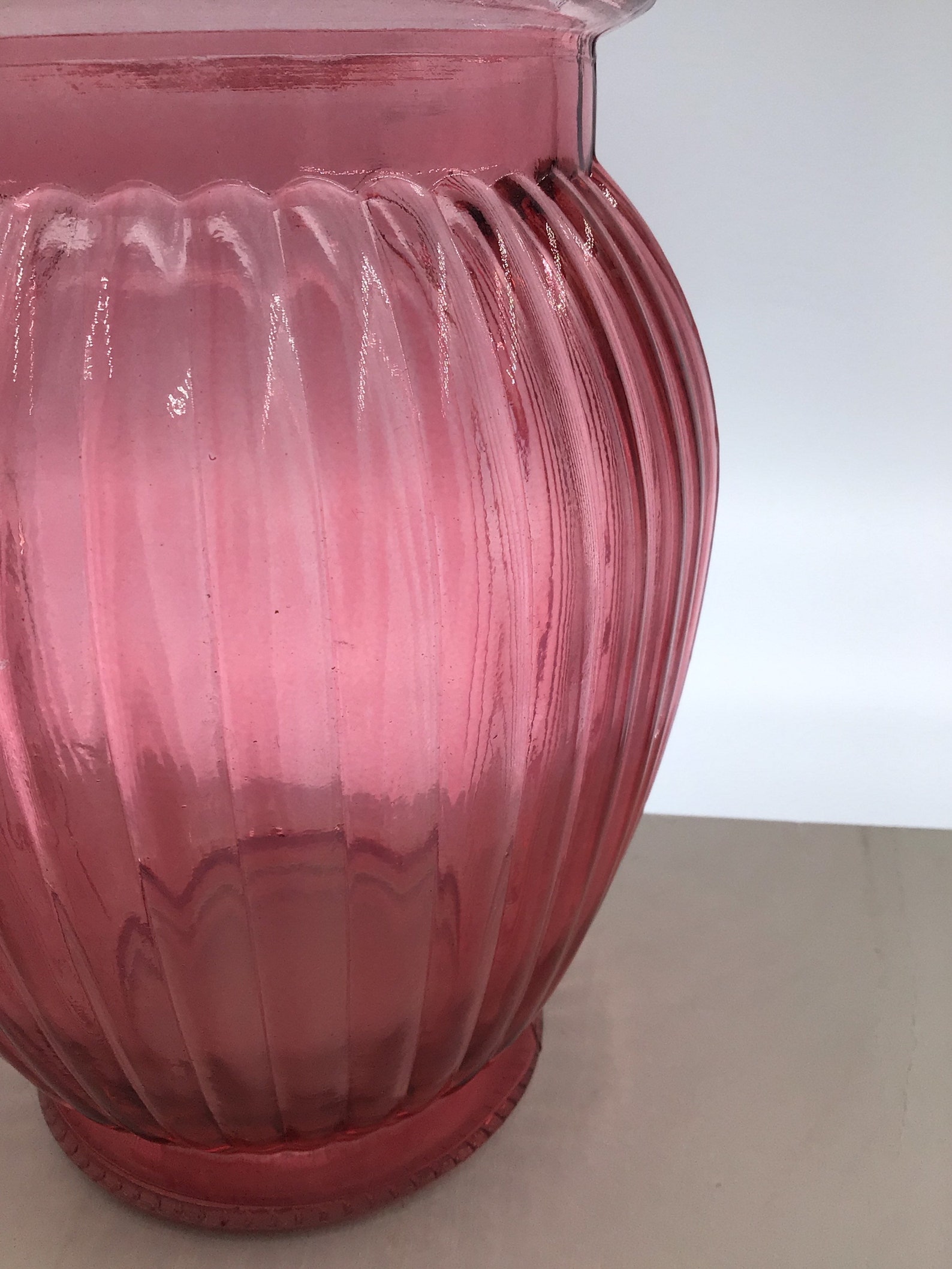 Pink Ribbed Pressed Glass Bulbous Vase - Etsy