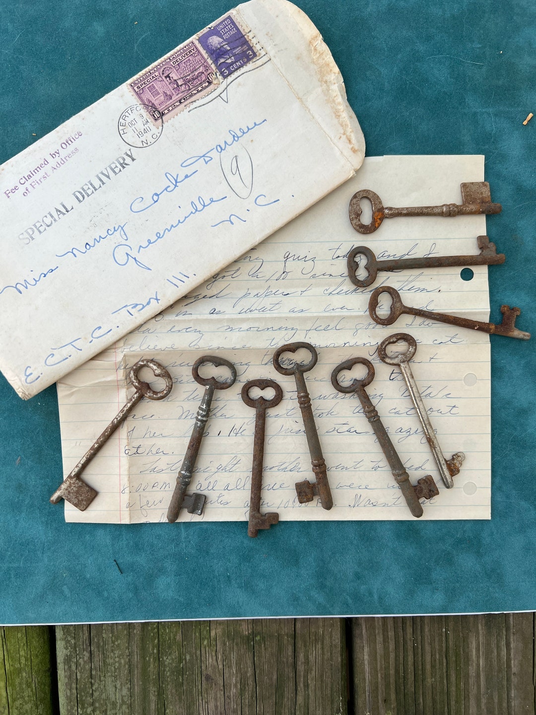 Vintage Rusty Skeleton Keys - Etsy