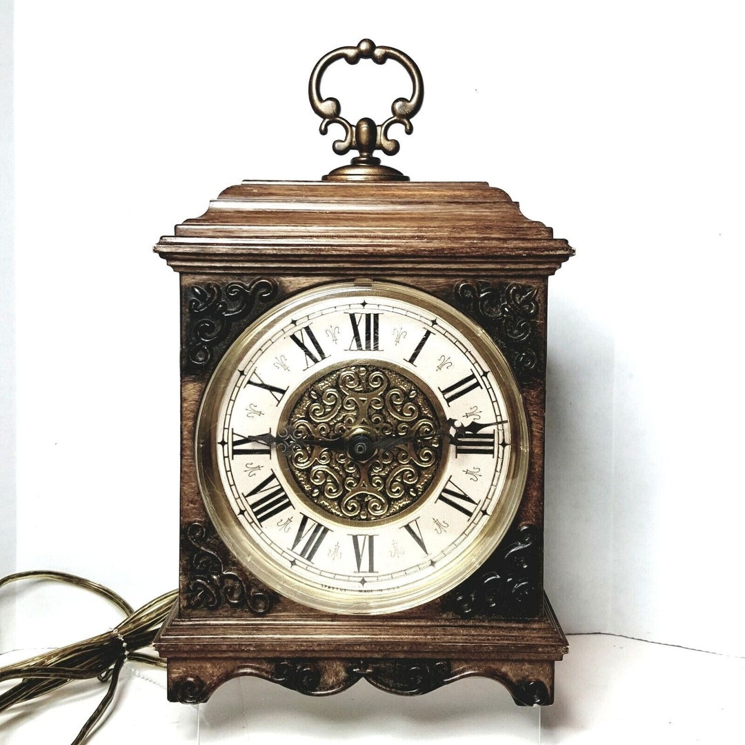 Vintage SPARTUS Electric Kitchen Wall Clock 9" X 6" Works Super Quiet ...