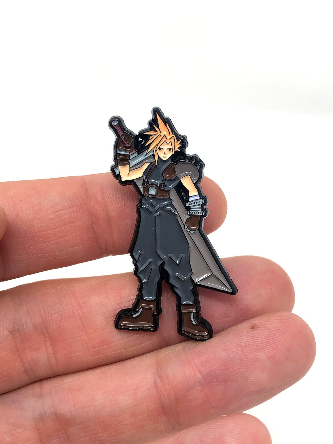Final Fantasy VII - Cloud Strife Enamel Pin or Magnet - Classic PS1 ...