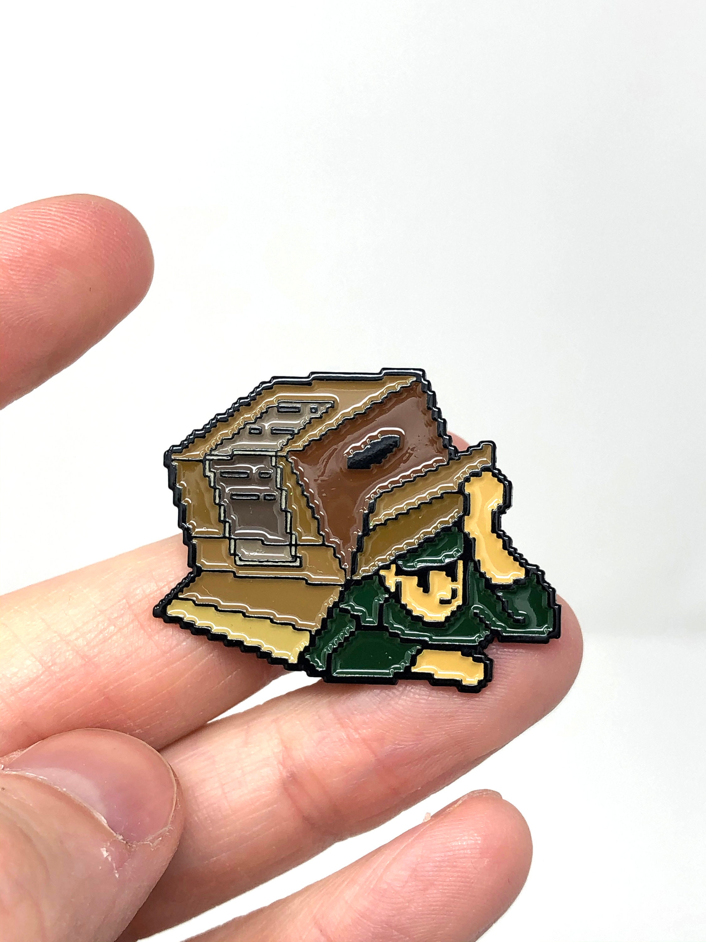 Metal Gear Solid Snake in a Cardboard Box Enamel Pin - Etsy