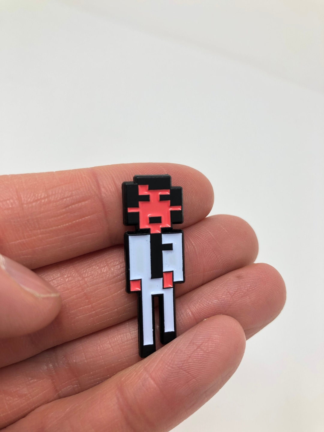 Leisure Suit Larry - Larry Laffer Enamel Pin or Magnet - Sierra On-line ...