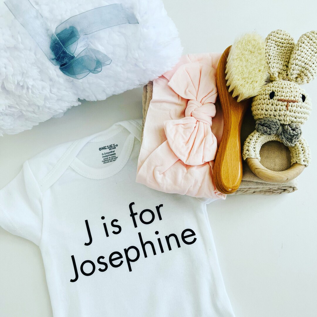 Newborn Gift Box| Baby Esssentials Set| Precious Newborn Present ...