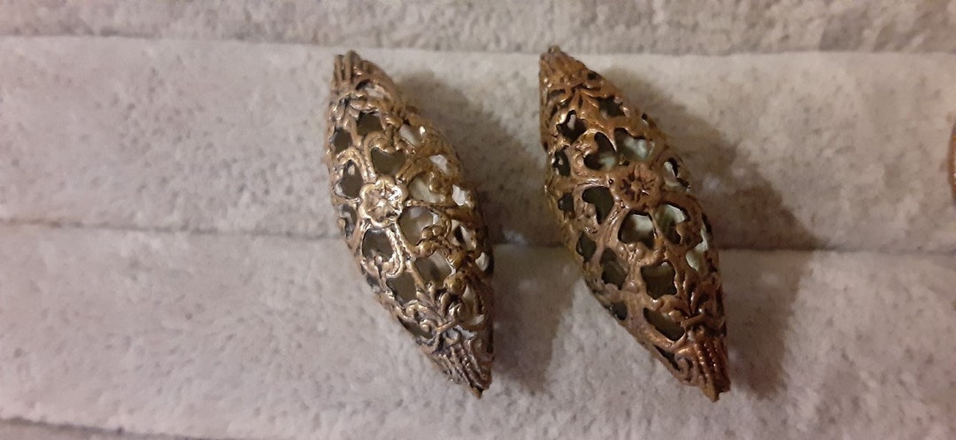 A Pair of Vintage Victorian Metal Filagree Toggle Buttons. - Etsy
