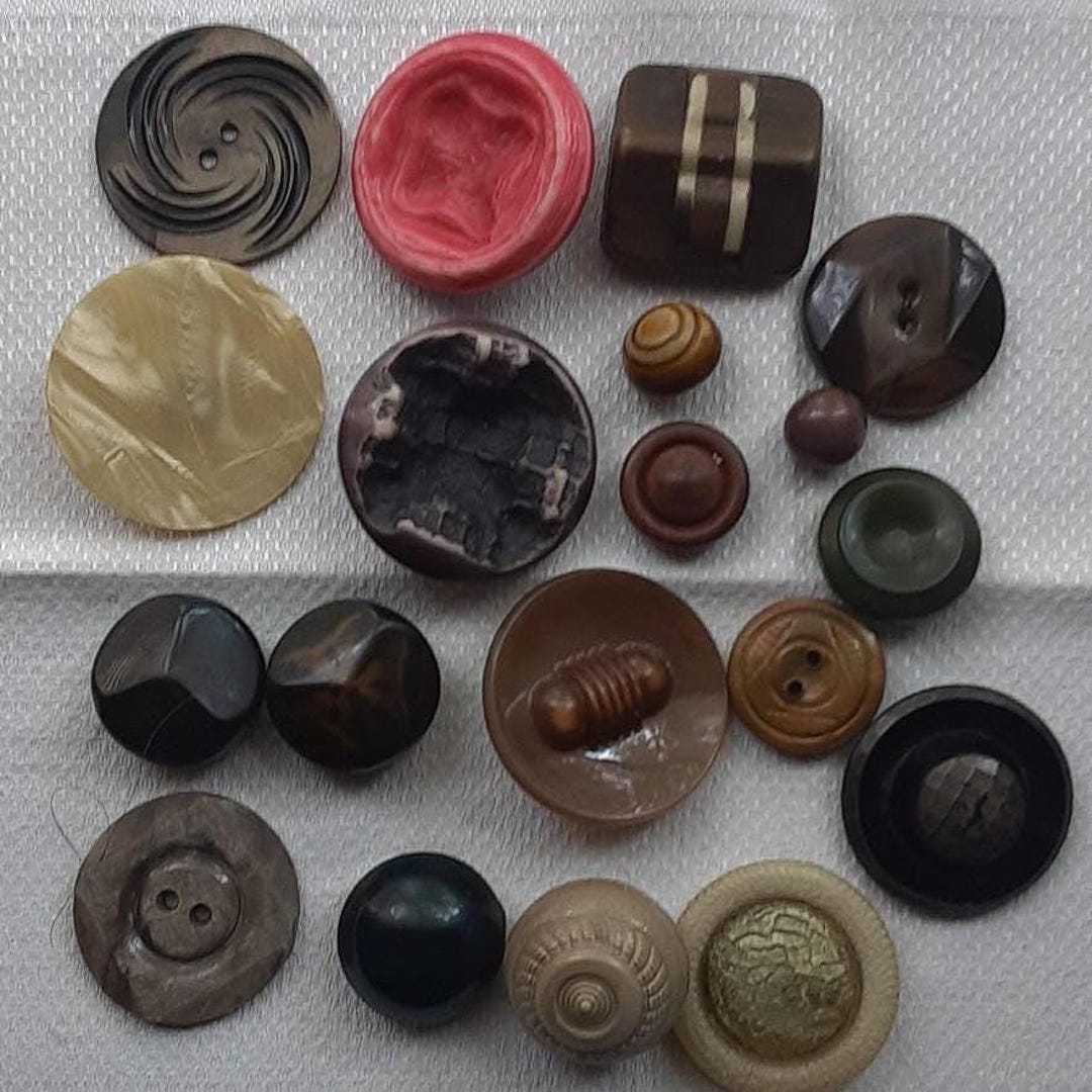 19 Vintage Celluloid Buttons 1920's 1930's 1 1/2