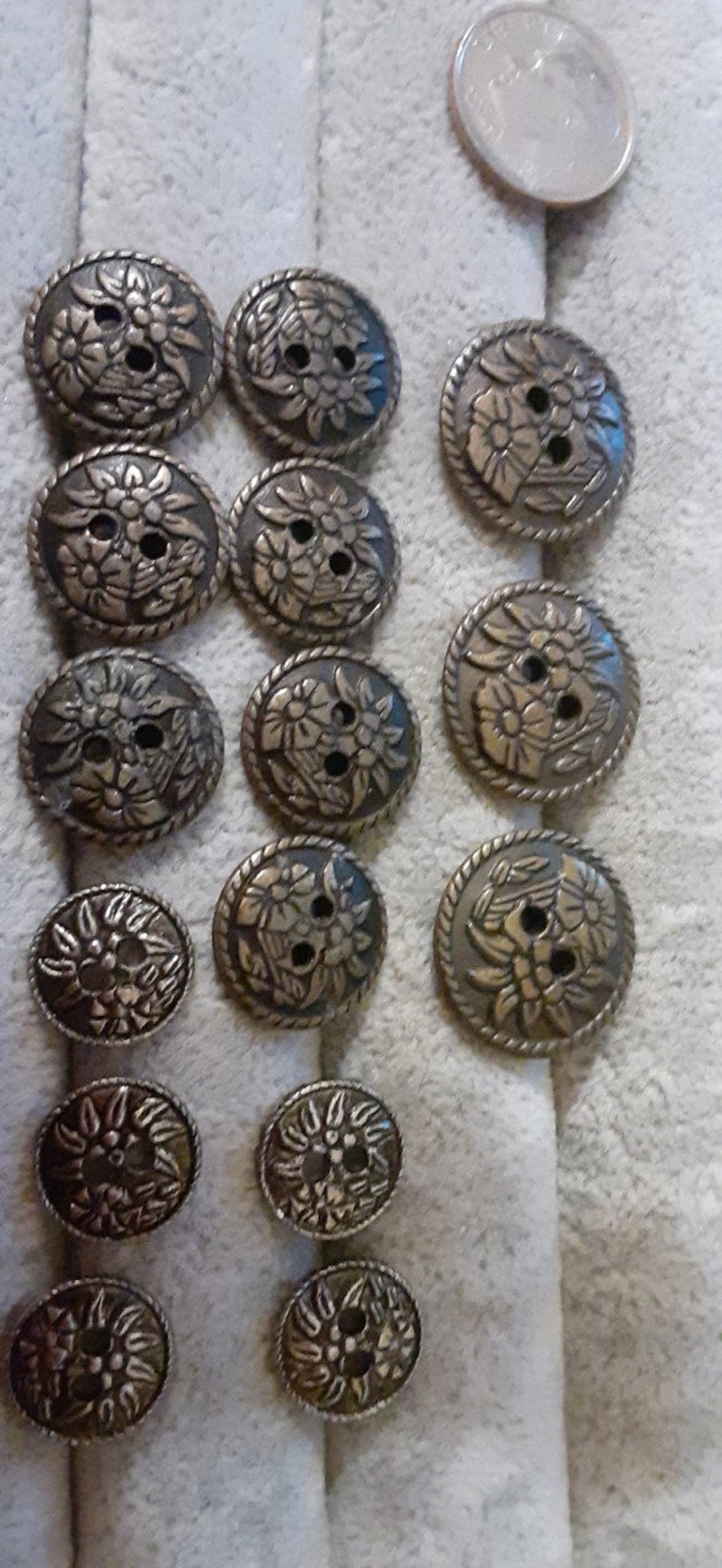15 Vintage Grey Metal Flower Buttons - Etsy