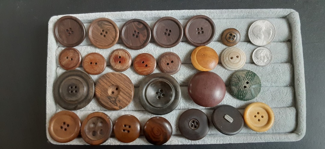 25 Vintage Wood Buttons - Etsy