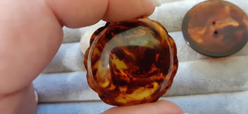 2 Lucite Tortoiseshell 1 1/2" Vintage Buttons 1960's - Etsy
