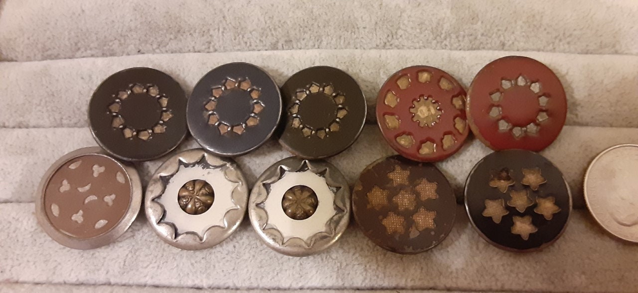 10 Vintage Victorian Buttons - Etsy