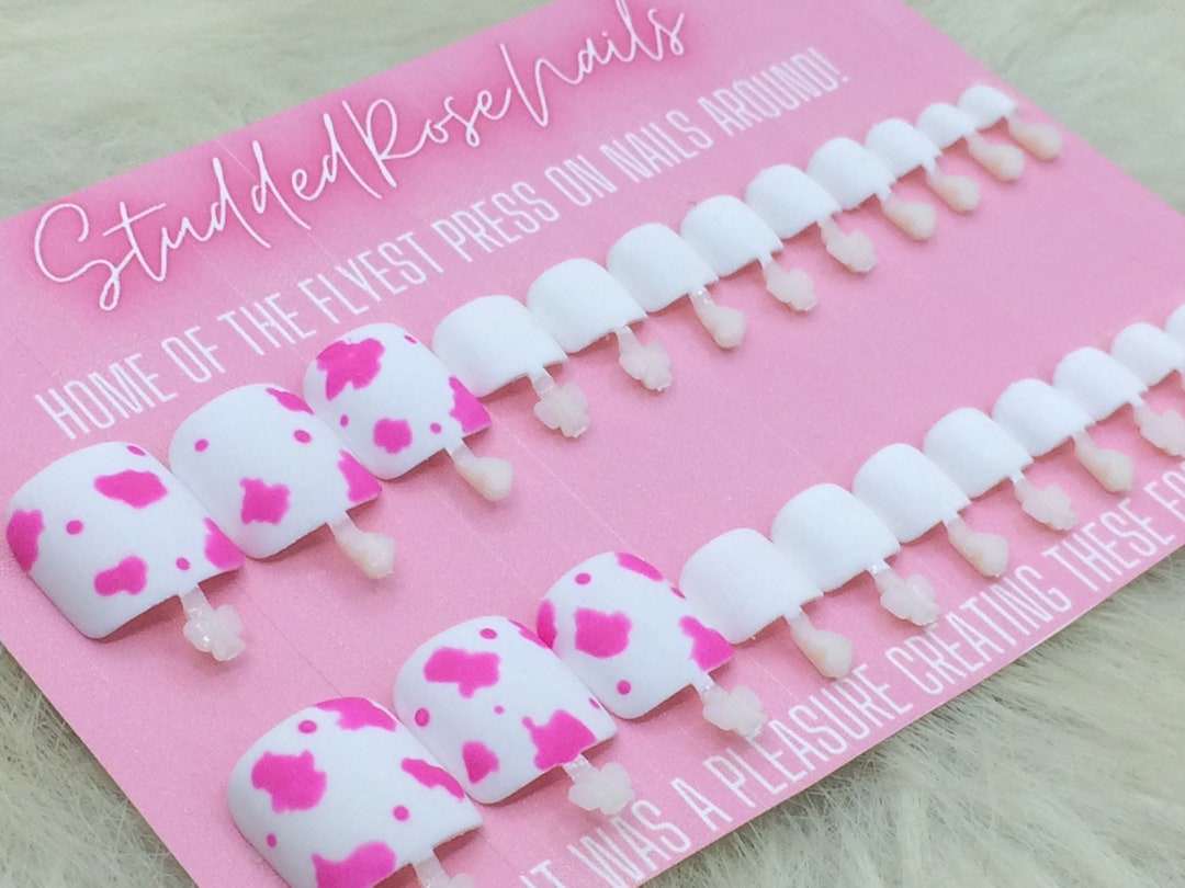 Straw-moo-berry | Toes-on-the-go | Press on Toenails | Studdedrosenails ...