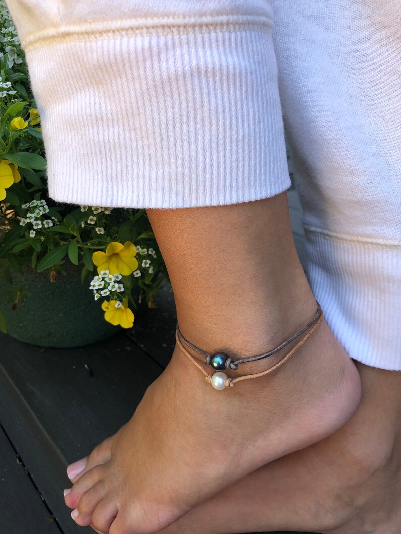 LEATHER PEARL ANKLET Adjustable/ 1 Pearl Anklet/ Leather - Etsy