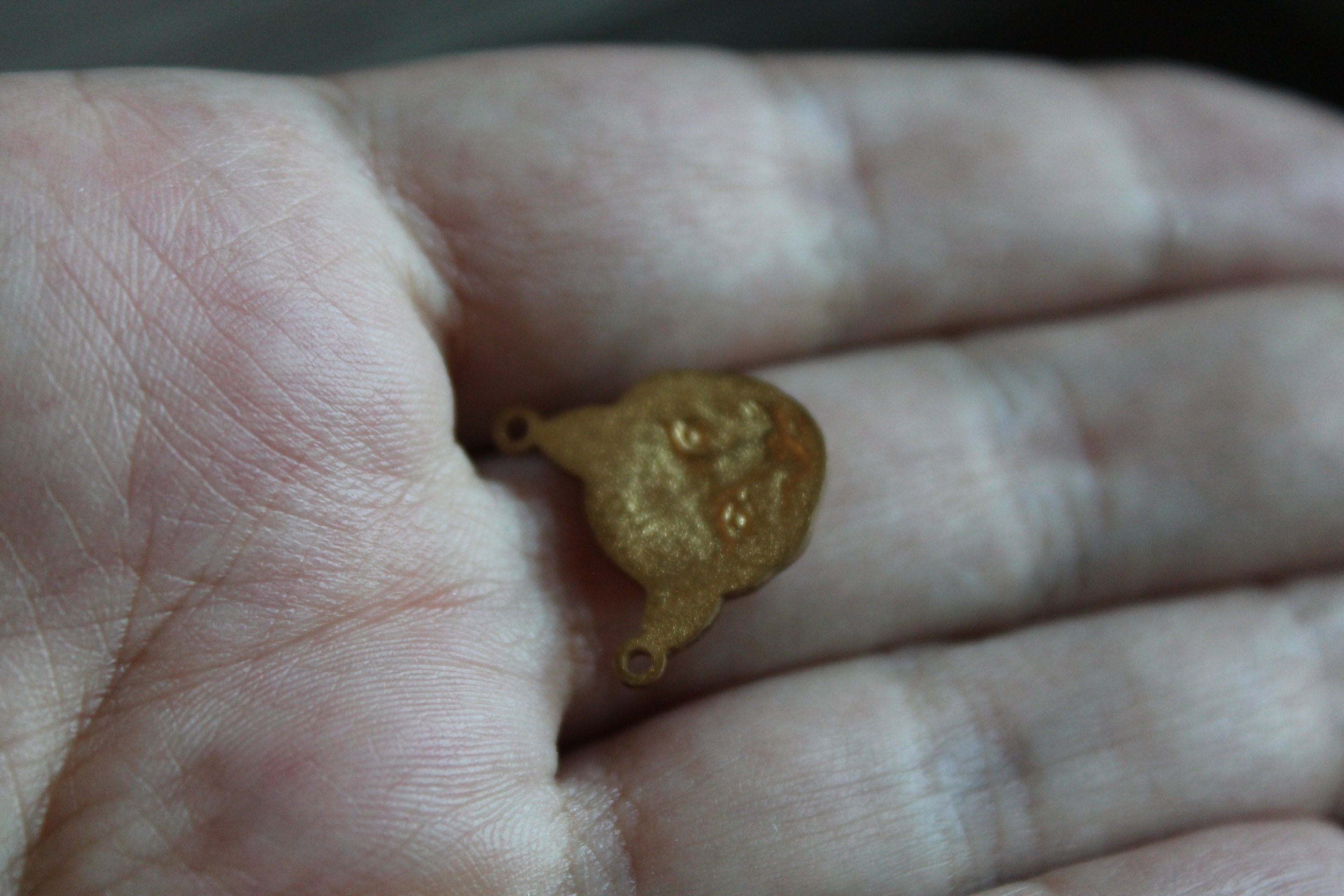 Vintage Brass Cat Kitten Head Connector, 2 Loops, Dapped, Ornate Gold ...