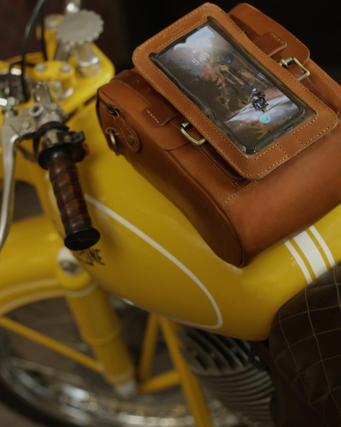 Motorcycle Magnetic Universal Phone Pouch | Tank Pouch | Anti-slip ...
