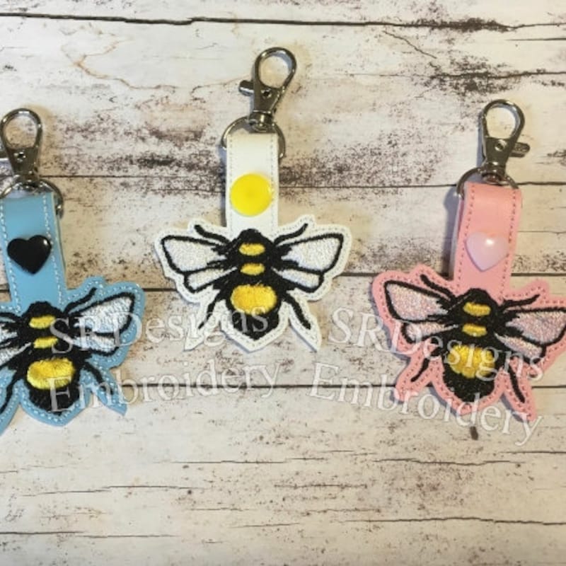 Bee Key Chain - Etsy
