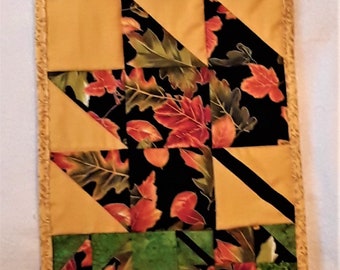 Maple Leaf Table Runner | Etsy