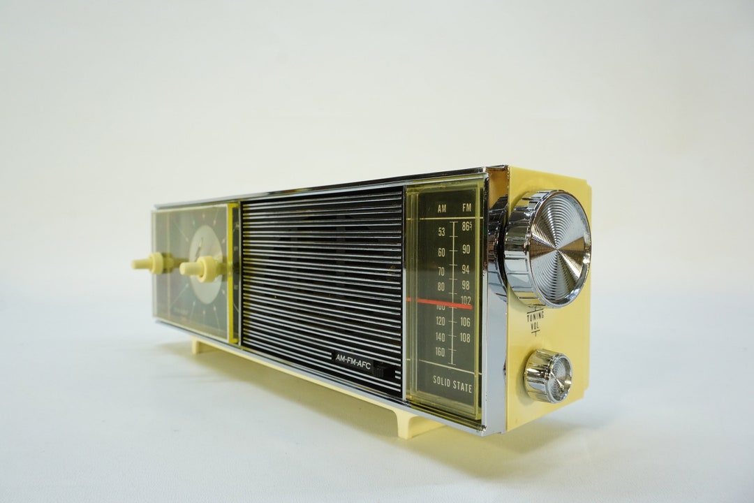 Vintage Clock Radio / 70s / SHARP FXC 23 10 Transistor / Vintage Alarm ...