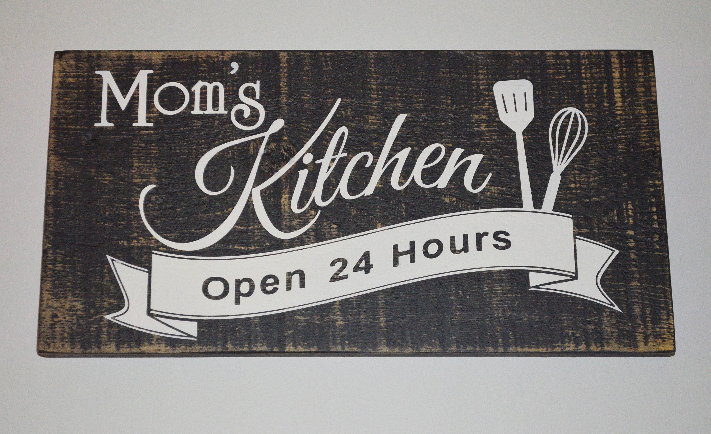 Mom's Kitchen Rustic Painted Wood Sign Kitchen Sign - Etsy Canada