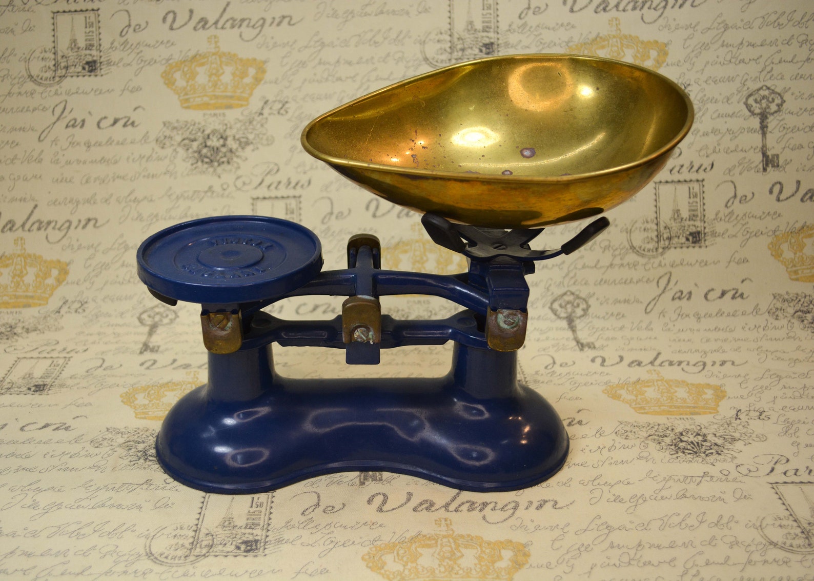 BEAUTIFUL Victor England Balance Scale With Brass Weights - Etsy