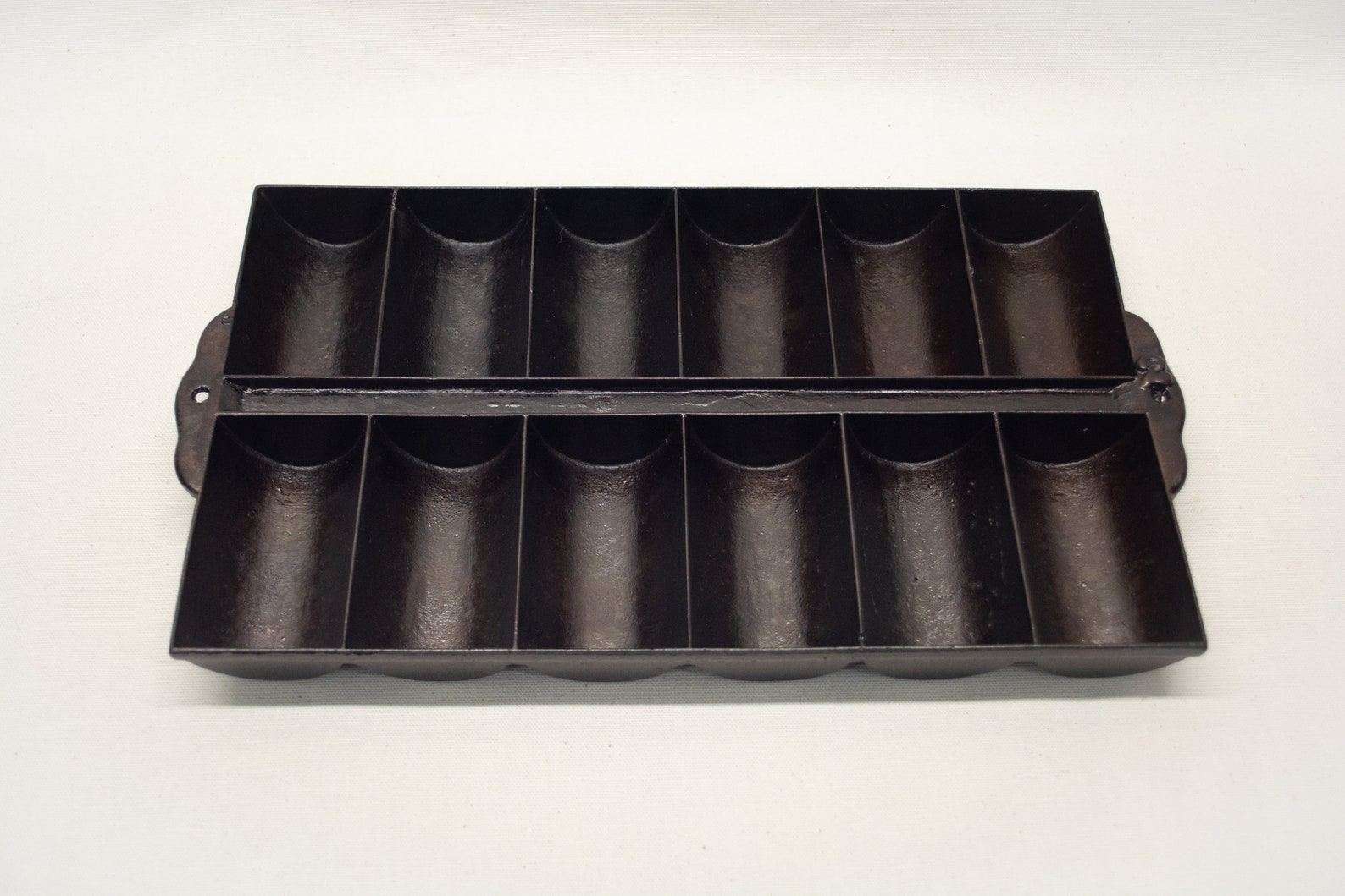 NICE Restored Unmarked Wagner French Roll Gem Pan, No. 2, Gate Marked ...