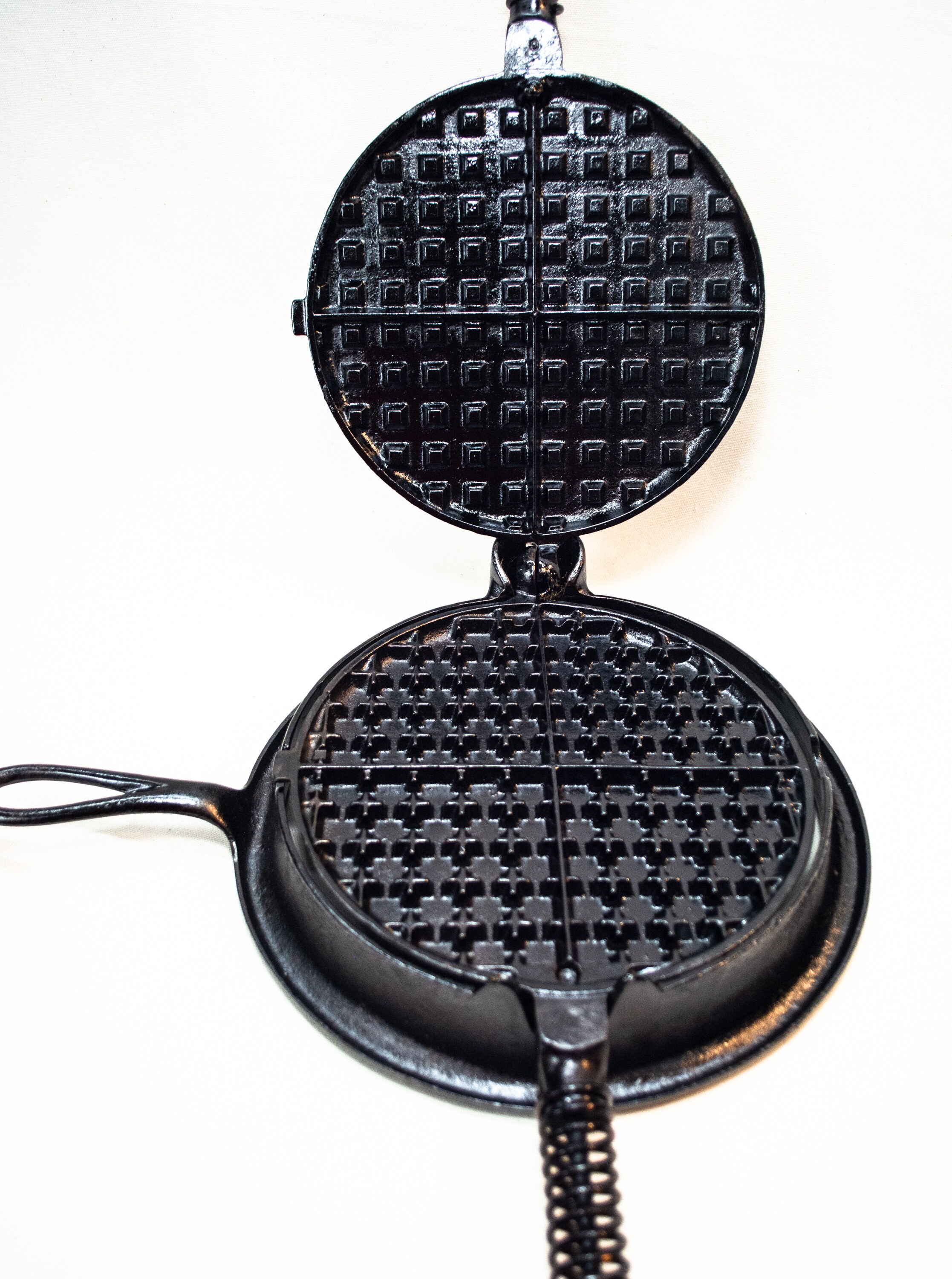 BEAUTIFUL Shapleigh Waffle Iron No. 8 Low Base Cast Iron - Etsy