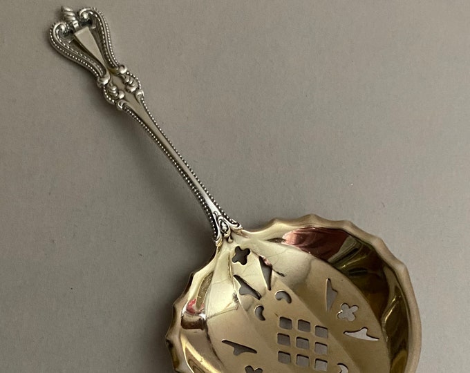OLD COLONIAL Bon Bon & Nut Spoon by Towle Silversmiths Circa 1900 ...