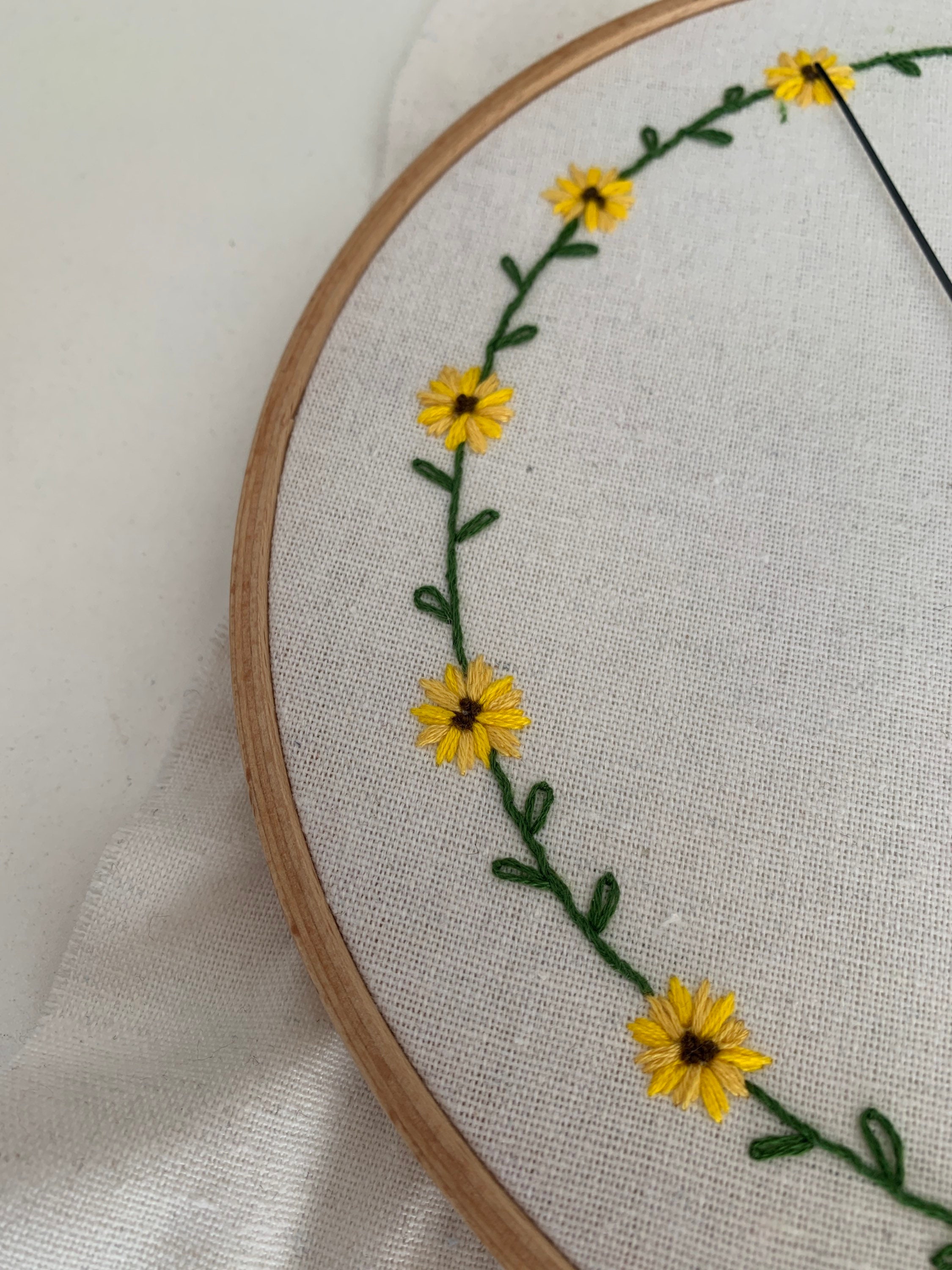 Beautiful Flower Clock Embroidery - Clock Handmade Room Decoration ...