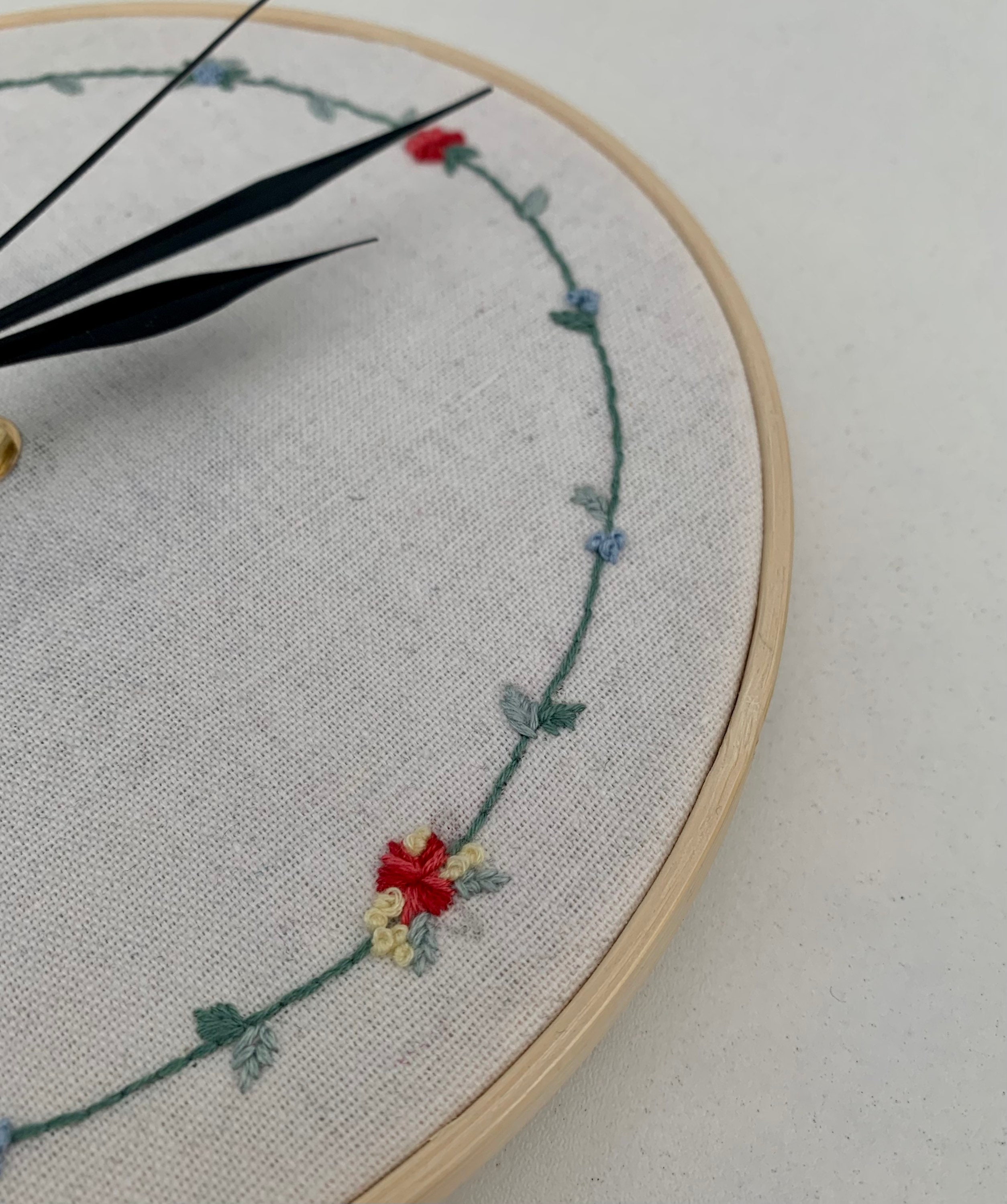 Beautiful Flower Clock Embroidery - Clock Handmade Room Decoration ...
