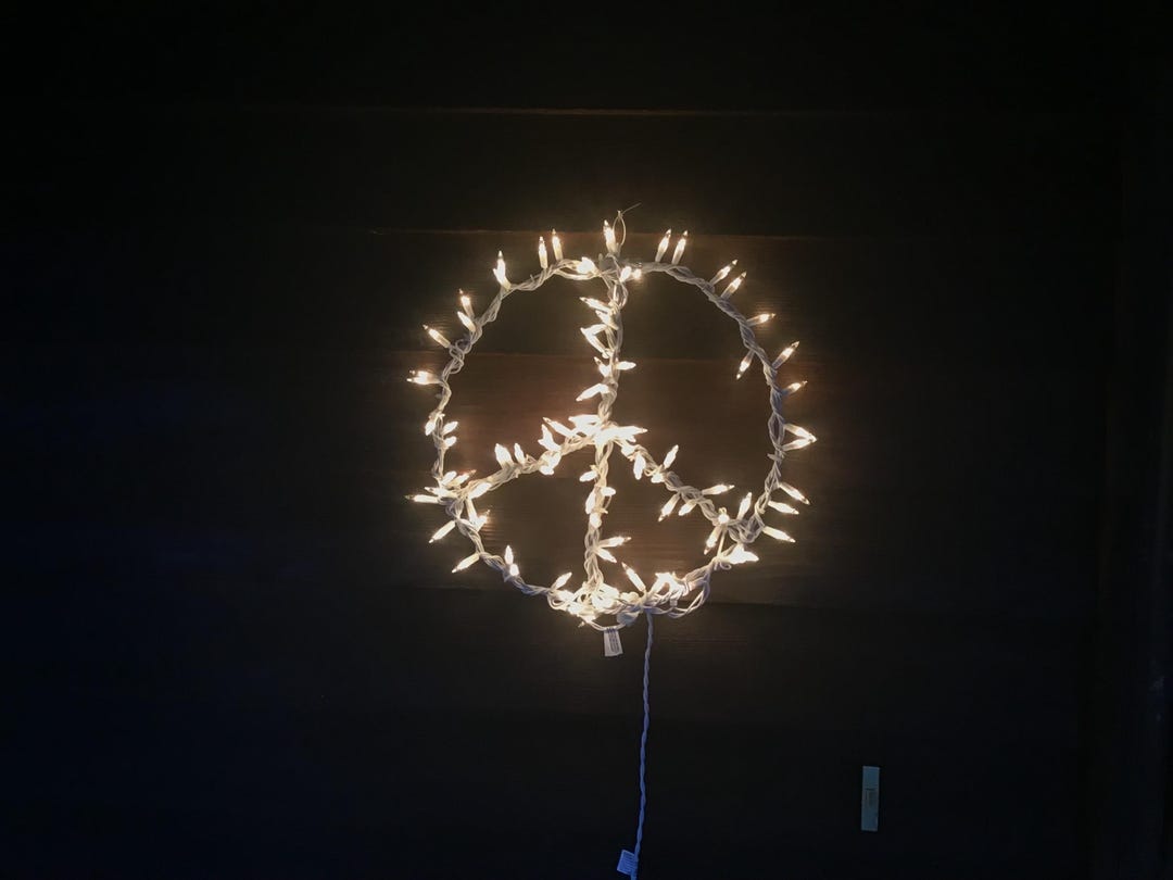 Lighted Peace Sign Wreath - Etsy