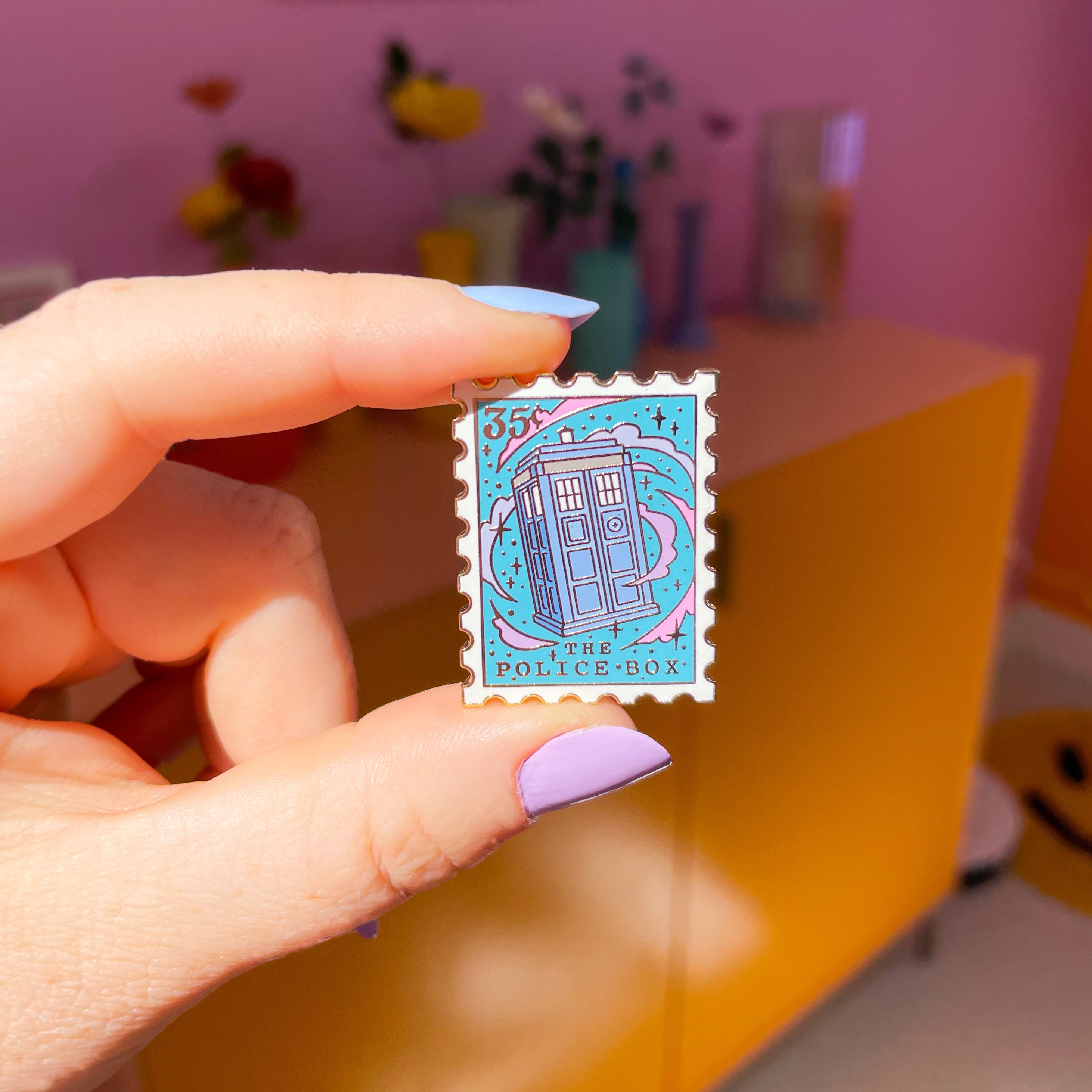 The Police Box Enamel Pin Stamp Enamel Pin sci Fi Pin - Etsy