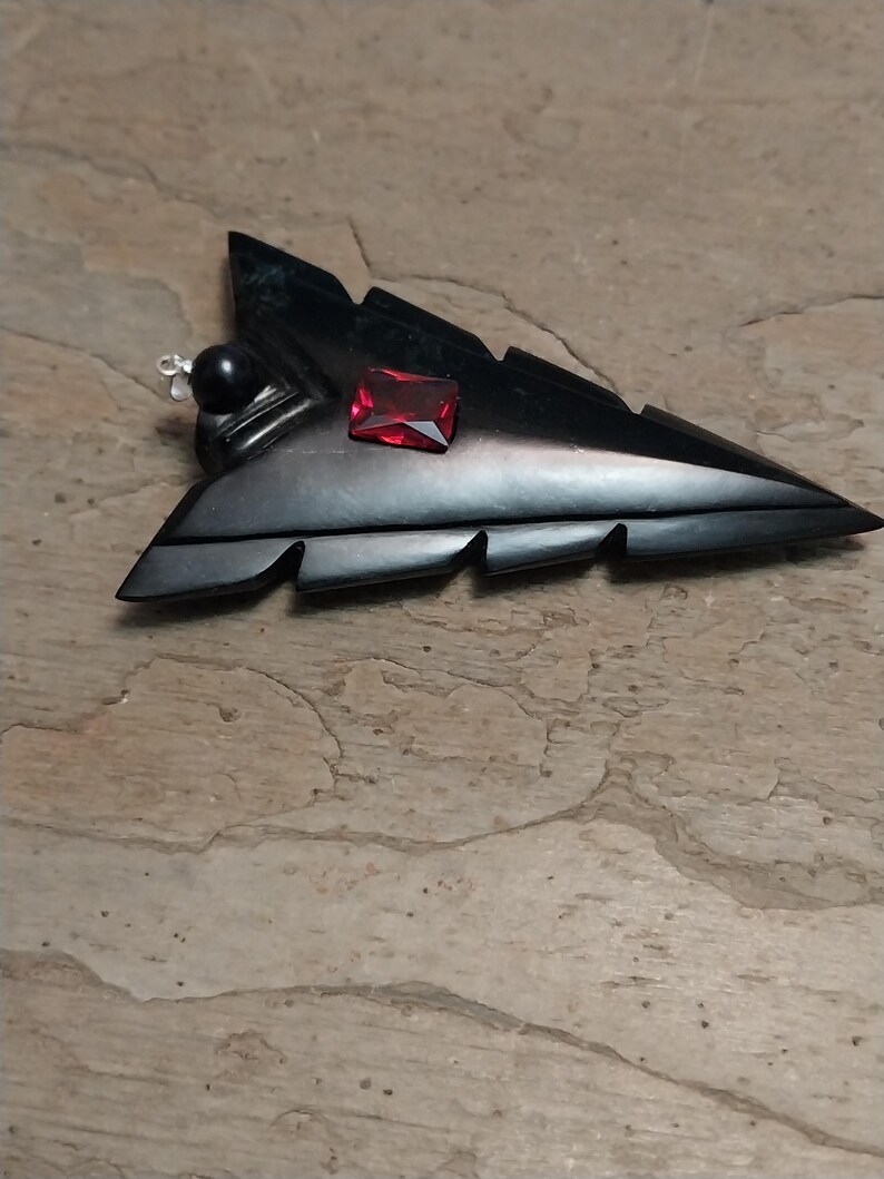 Hand Carved B.C. Black Nephrite Jade Arrowhead Pendant. - Etsy