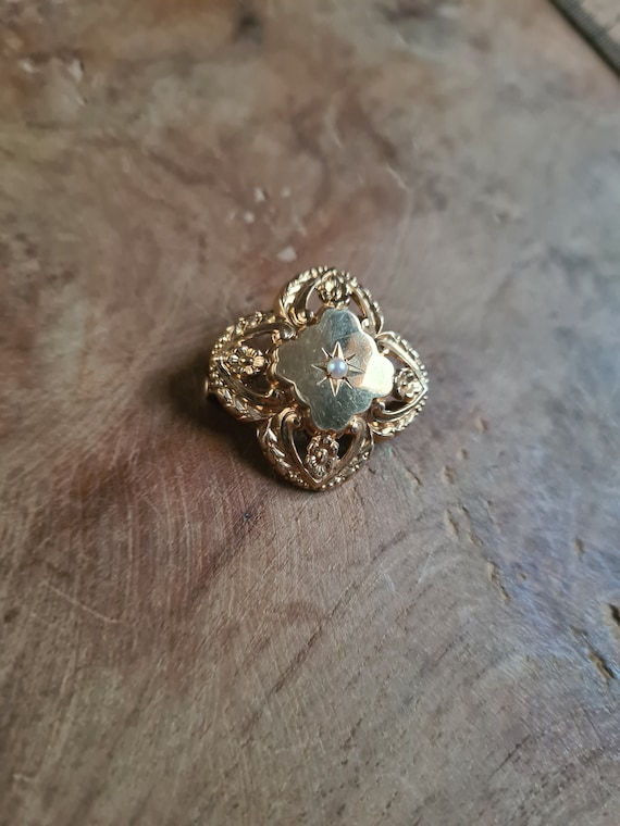 Napoleon III brooch in openwork gold plated with a pe… - Gem