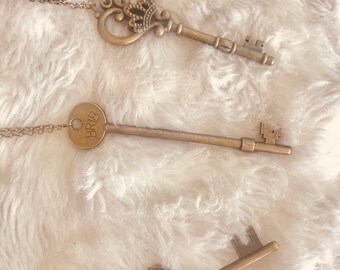 Old key necklace | Etsy