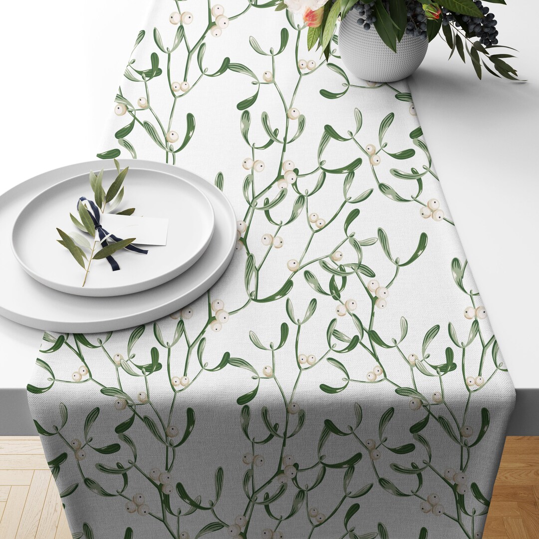 Nature Winter Mistletoe Twigs With Berries Table Runner - Etsy UK