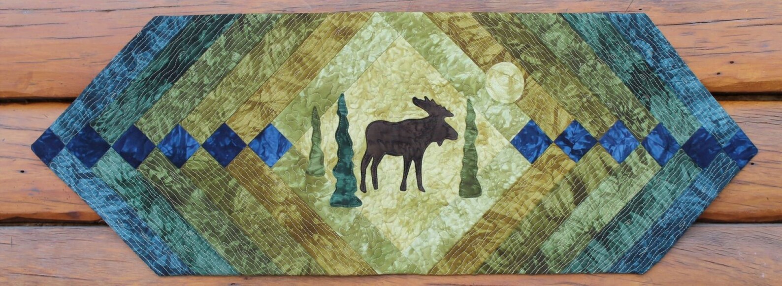 Moonlight Moose Table Runner Kit - Etsy