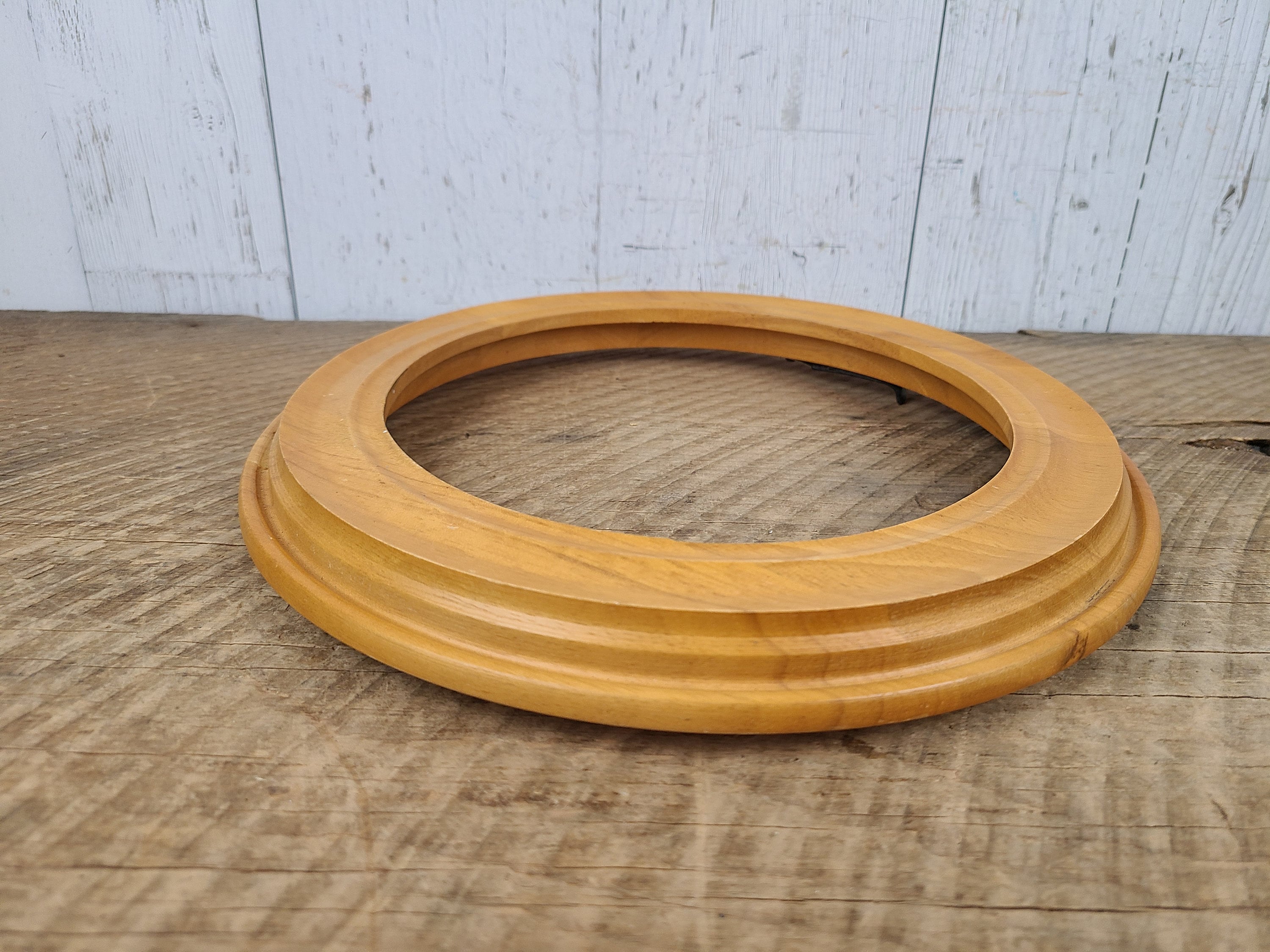 Vintage Round Wood Empty Picture Frame for 8.5 Diameter - Etsy Canada