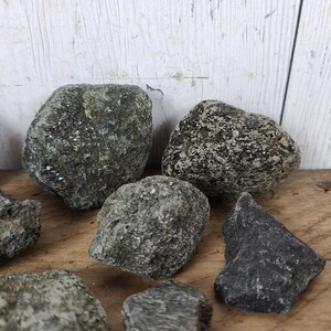 Lot of 9 Rough Flaked Black Mica Stones Flaky Biotite Granite Blend ...