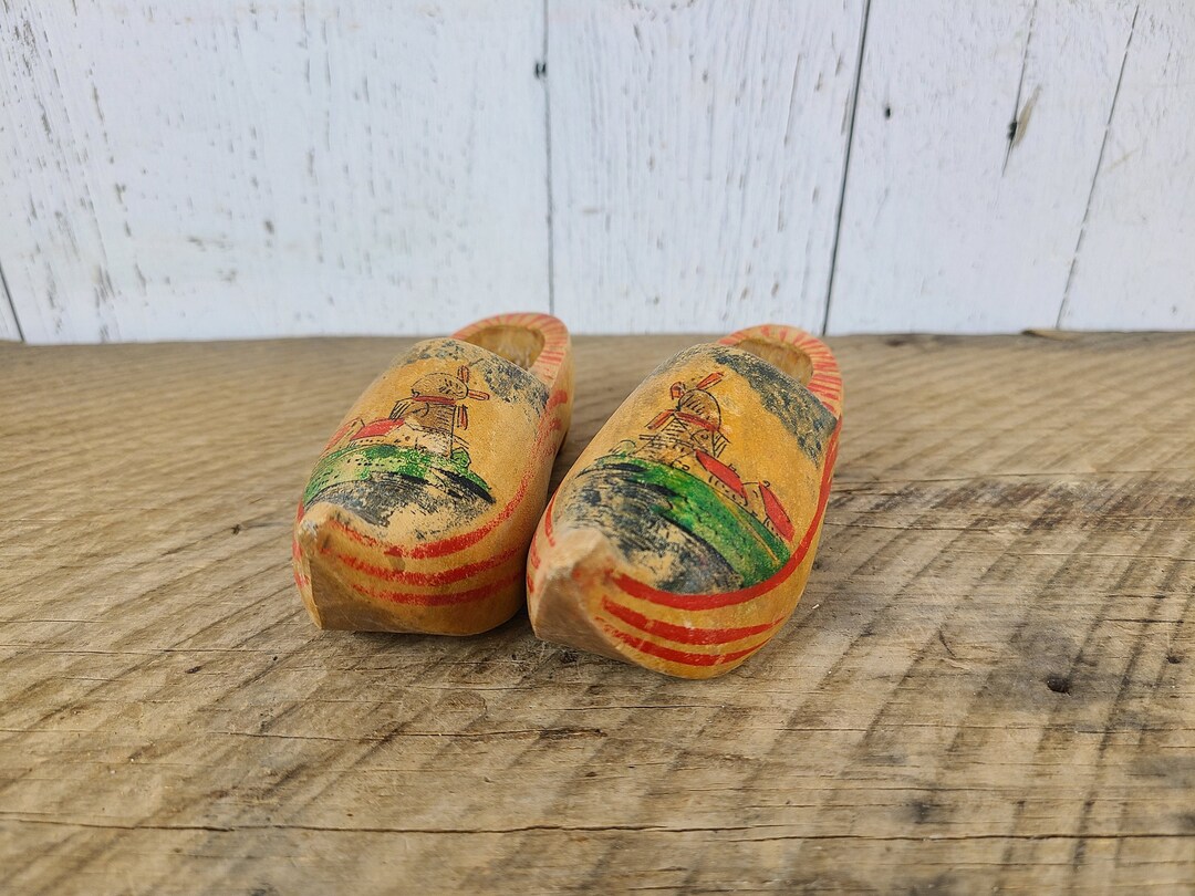 Vintage Pair of Decorative Dutch Wooden Clog Belgium Souvenir Klomp ...