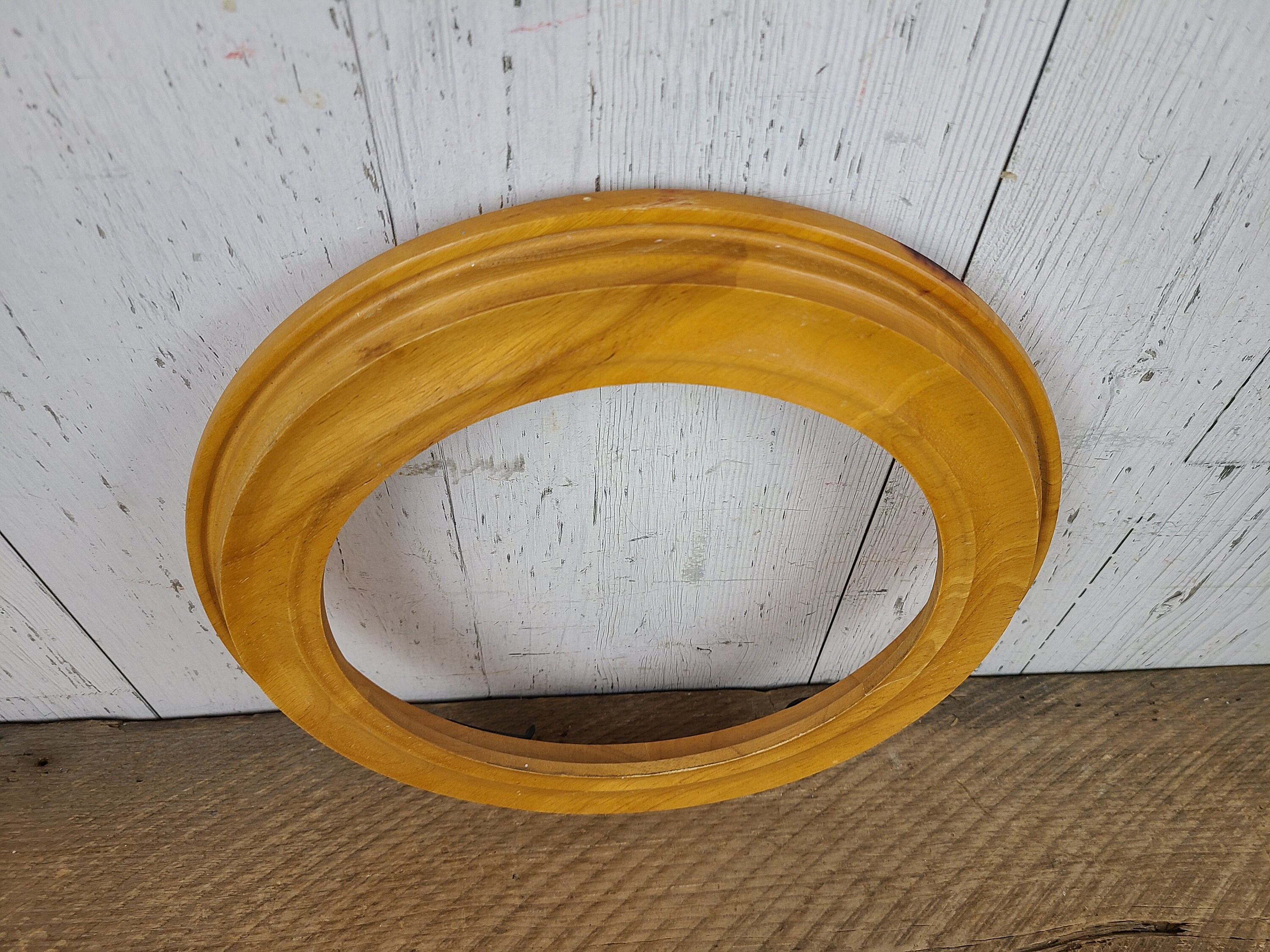 Vintage Round Wood Empty Picture Frame for 8.5 Diameter - Etsy Canada