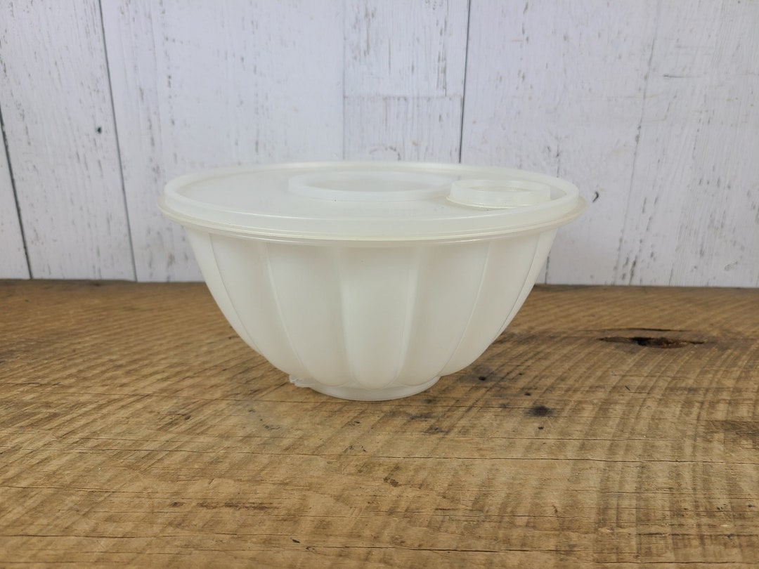 Vintage Tupperware White Jello Ring Jell-O Molds w/ Lid Gelatin Salad ...