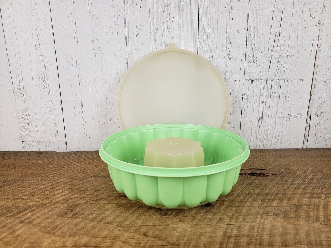 Vintage Tupperware Mint Green Jello Ring Jell-o Molds W/ Lid Gelatin ...